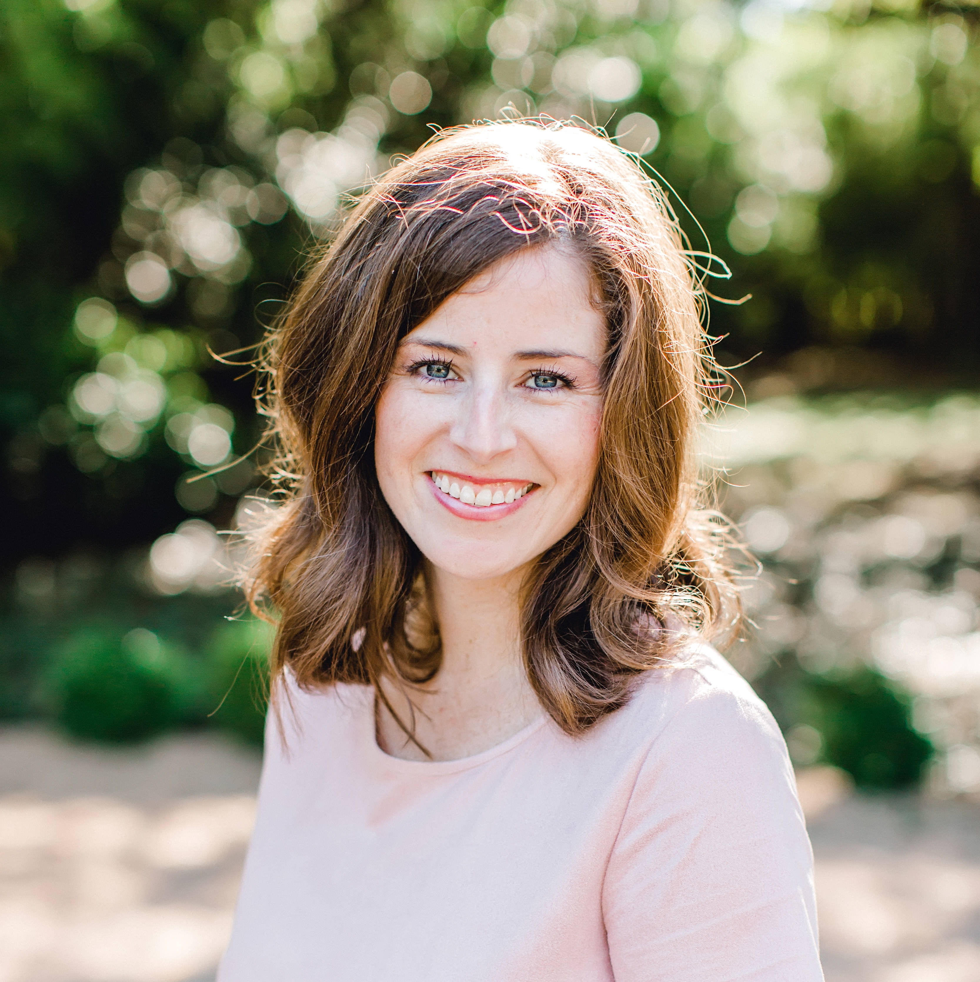 Ep. 5 Talk about Client Crises with Amber Anderson - Renée Dalo